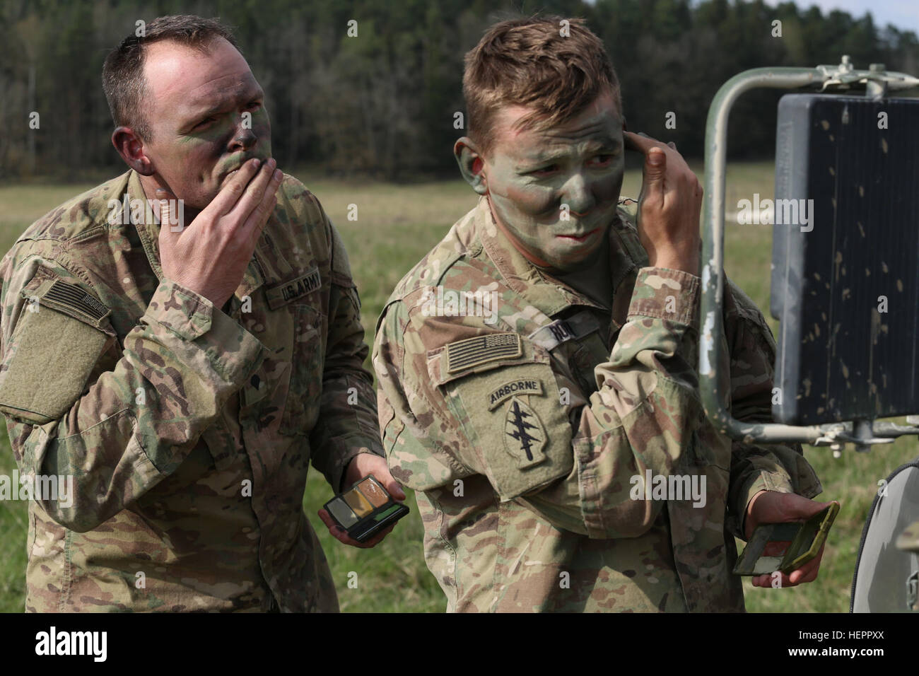 U.S. Soldiers from 54th Brigade Engineer Battalion, 173rd Airborne ...