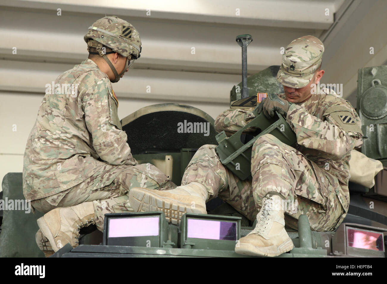 U.S. Army Soldiers of Alpha Company, 5th Battalion, 7th Cavalry ...