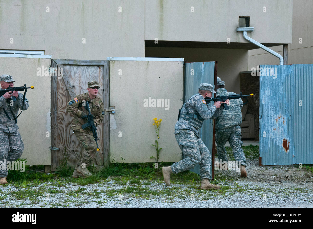 367th military police company hi-res stock photography and images - Alamy