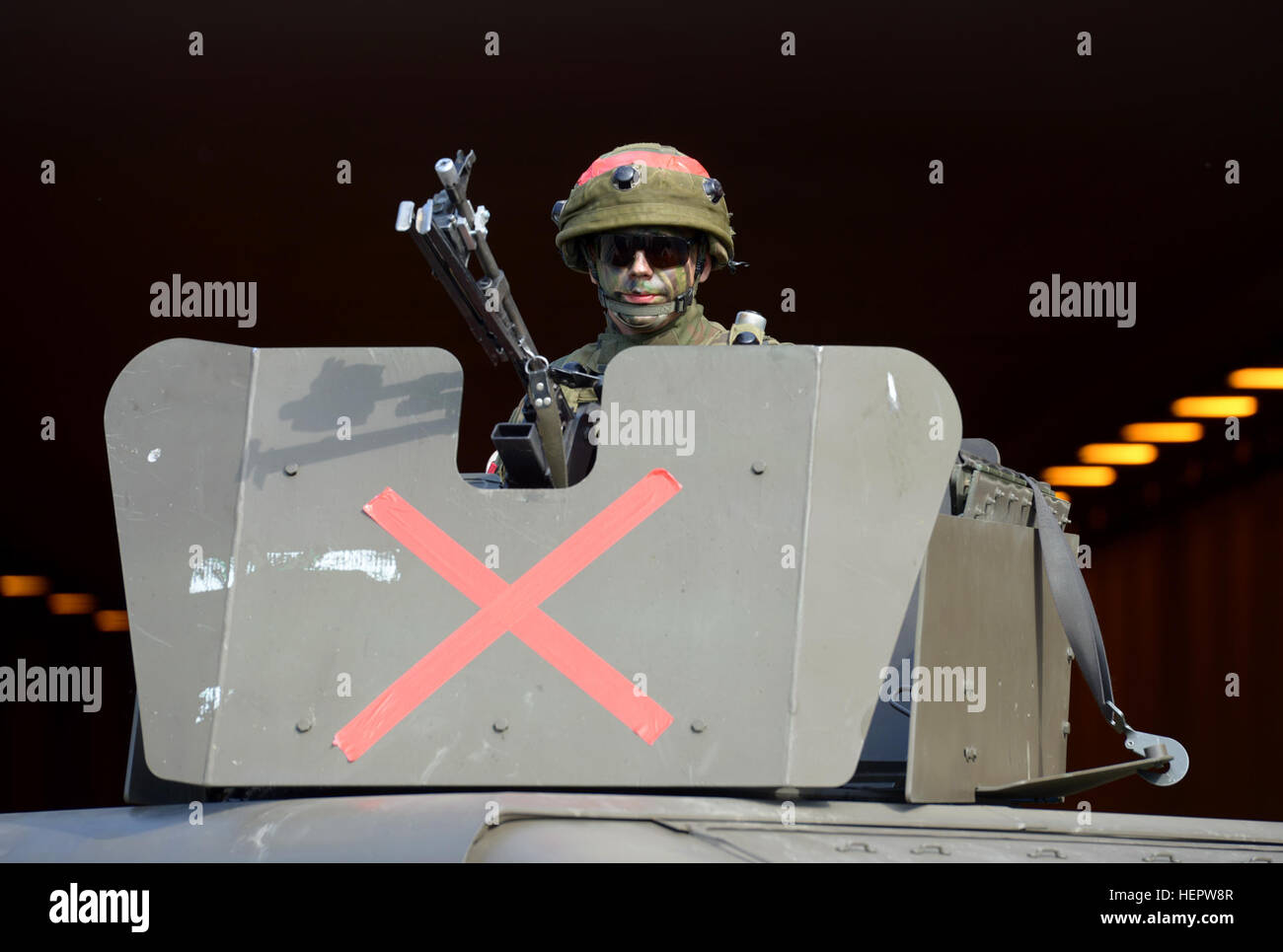 Forcible entry capability soldier hi-res stock photography and images ...