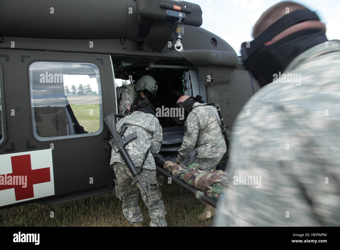 U.S. Army Soldiers from the 108th Multifunction Medical Battalion ...