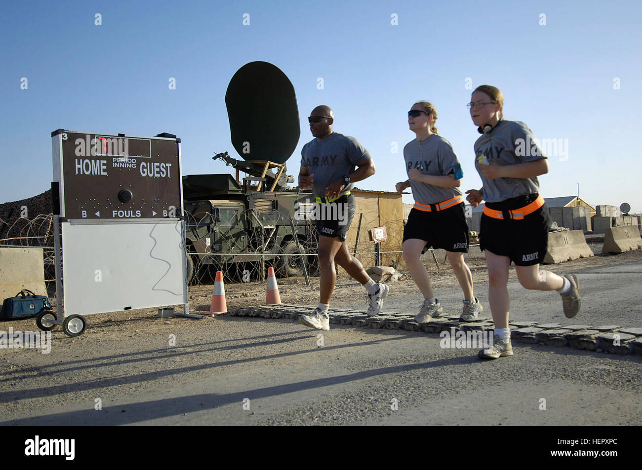 U.S. Soldiers from 2nd Brigade Combat Team, 1st Armored Division ...