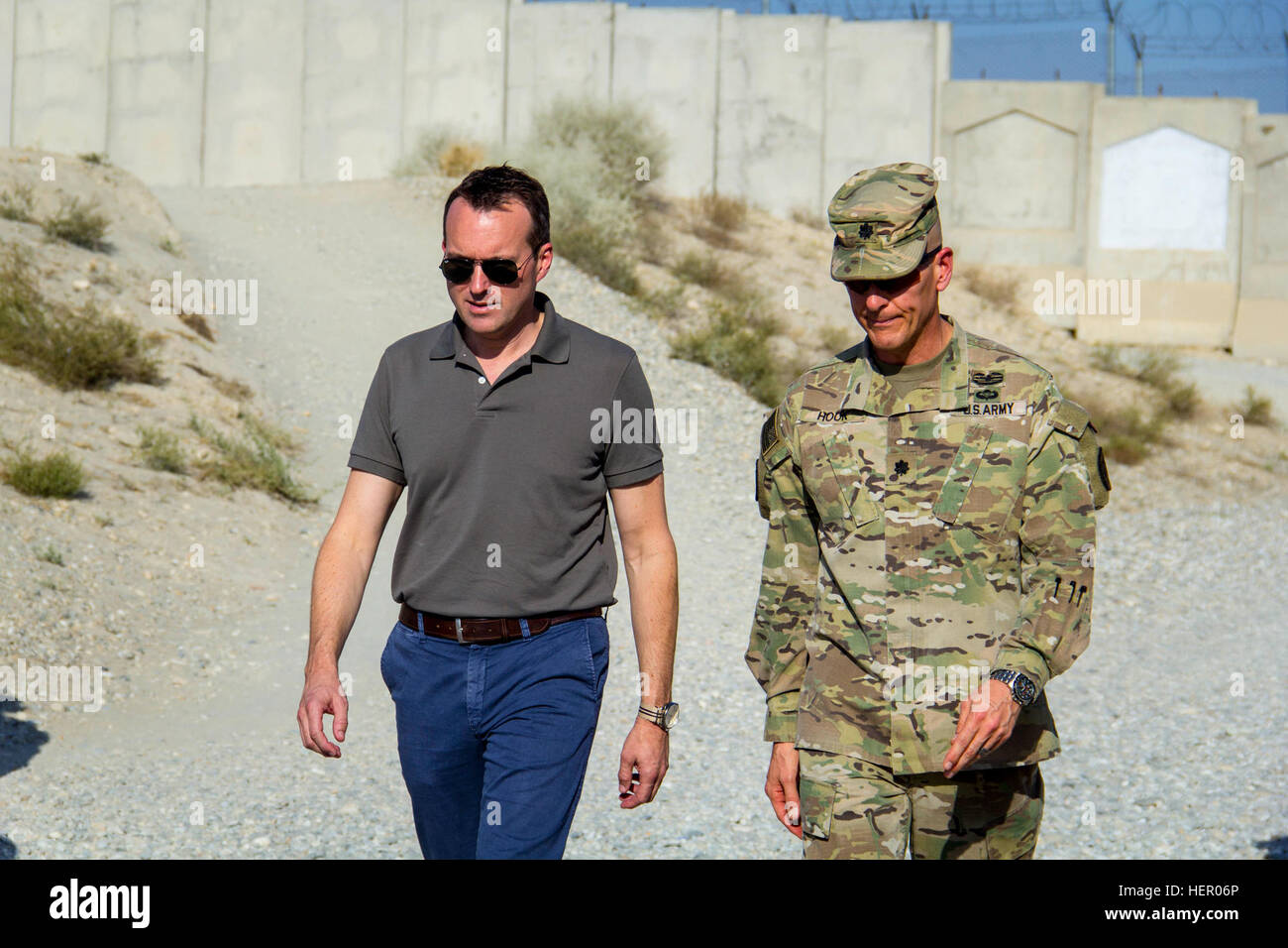 U s secretary army eric fanning hi-res stock photography and images - Alamy
