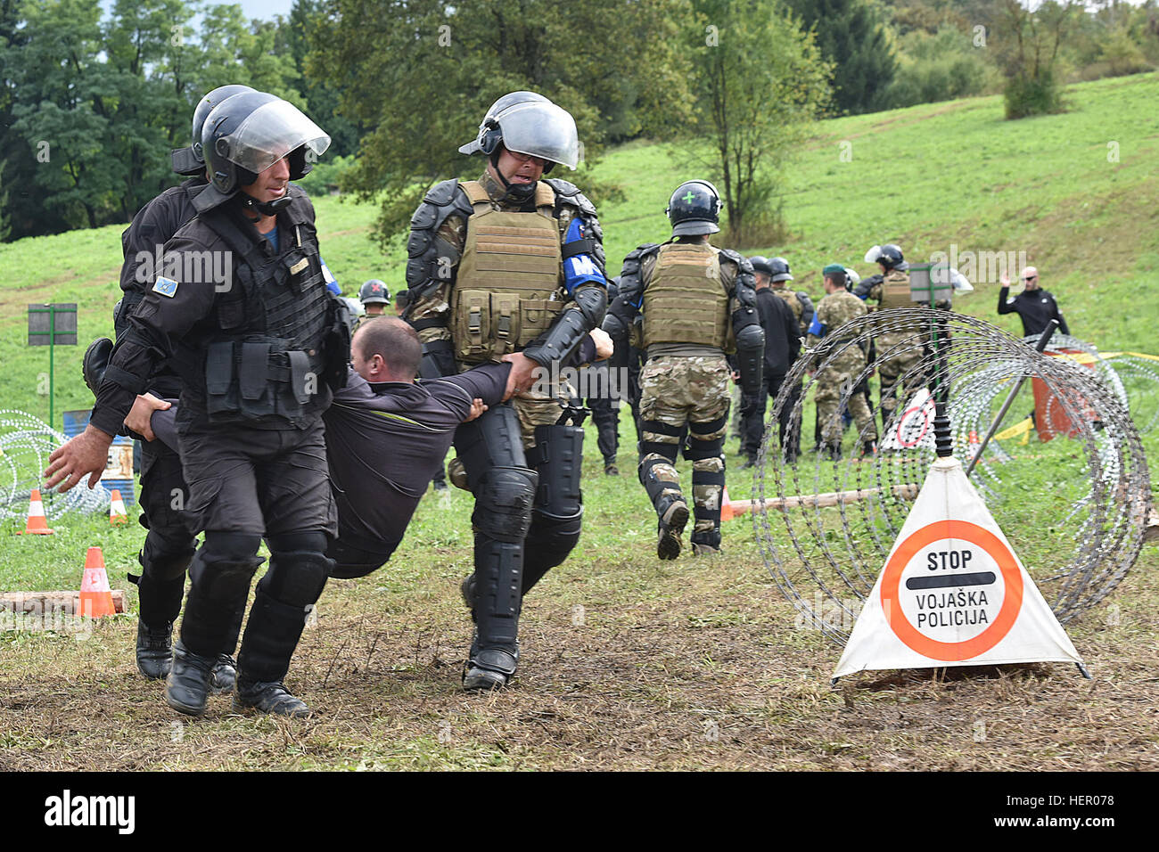 NOVO MESTO, Slovenia - Soldiers from the 220th Military Police Company ...