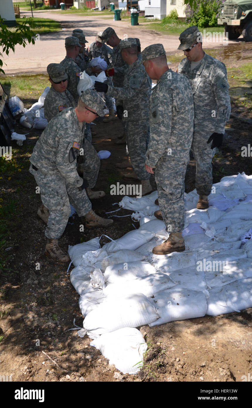 Sandbag levee hi-res stock photography and images - Alamy