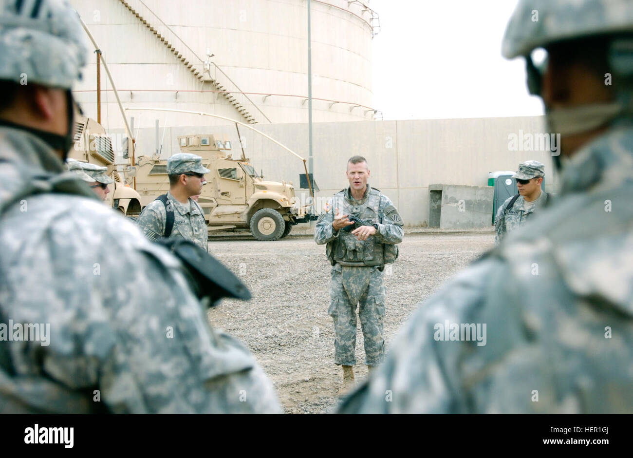 Col. Thomas James expresses his appreciation to the Soldiers of the 4th ...