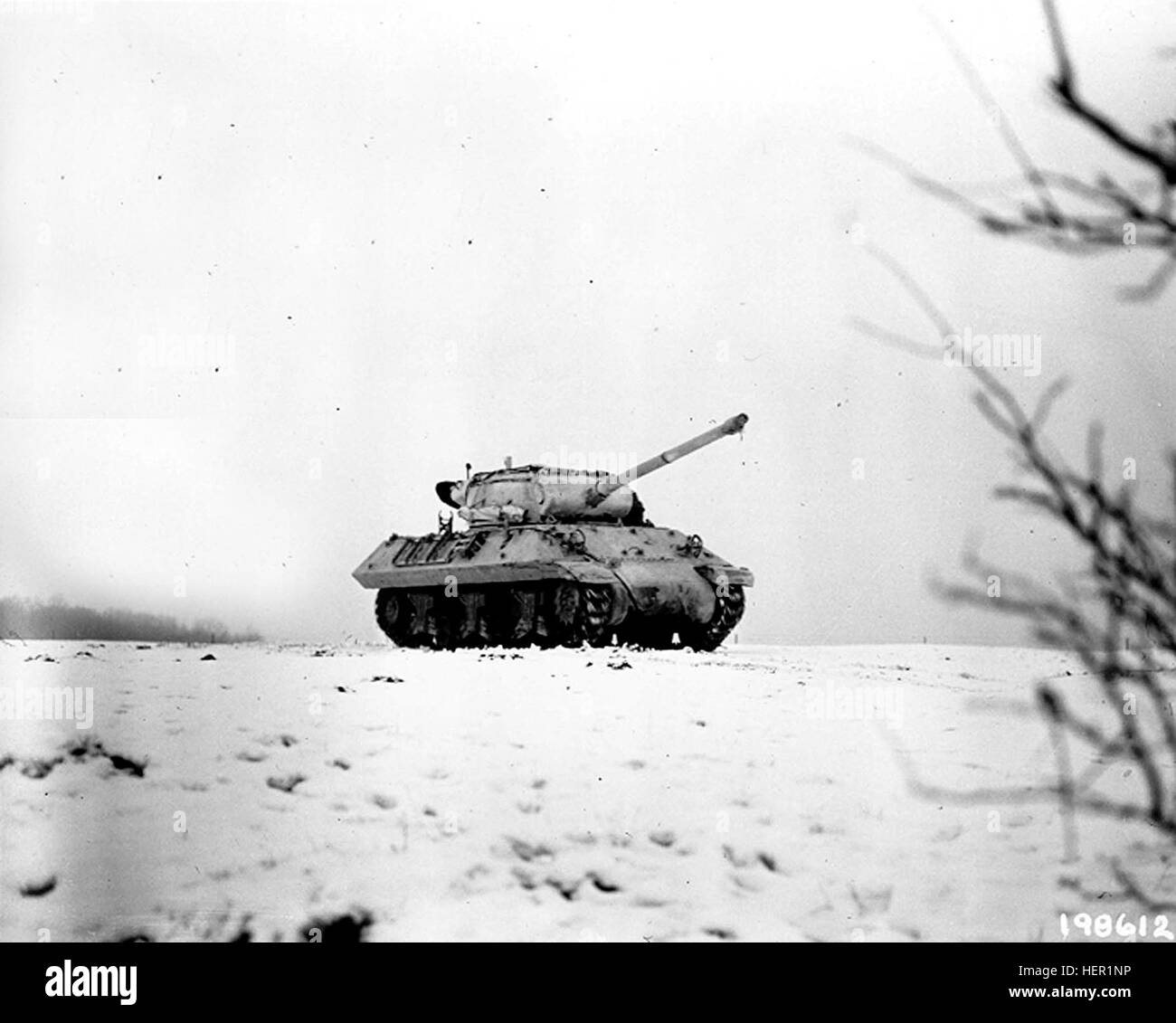 M-36 tank destroyer crosses a field Stock Photo - Alamy