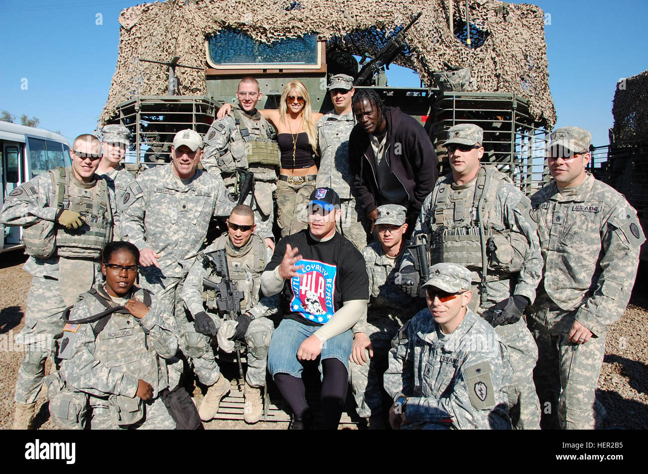 Soldiers from 1st Battalion, 14th Infantry Regiment, "Golden Dragons ...