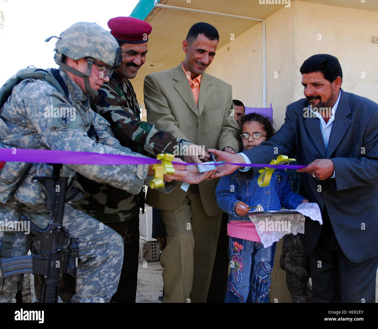 Civil Affairs Team of 1st Armored Division, Multi National Division ...
