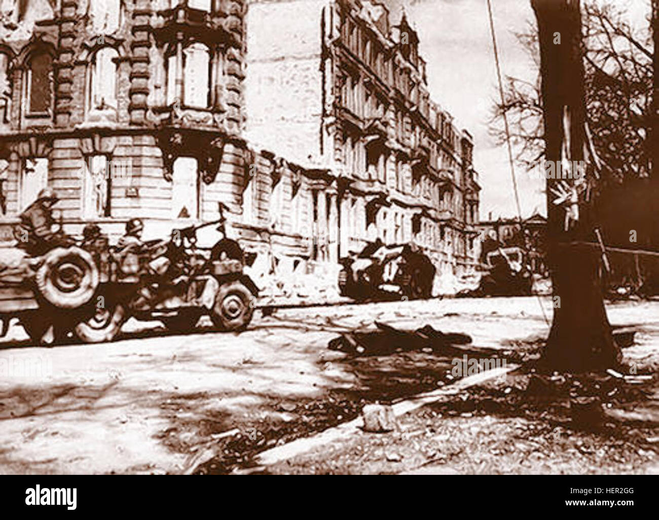 April 1945 hi-res stock photography and images - Alamy