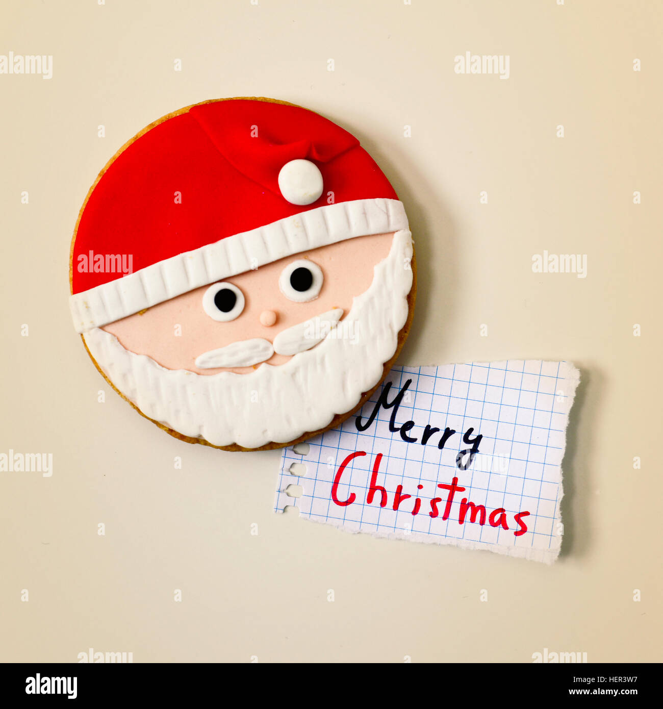 Face shape in paper hi-res stock photography and images - Alamy