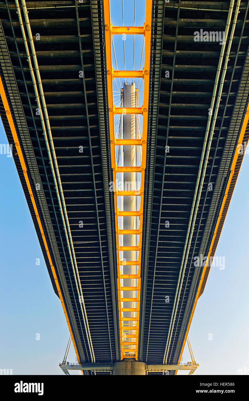 View under bridges hi-res stock photography and images - Alamy