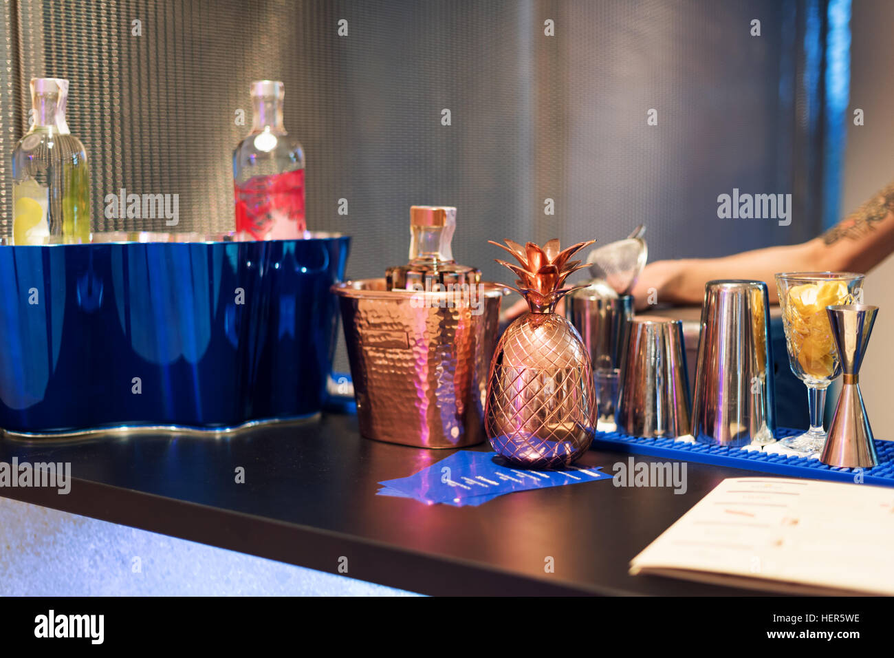 Barman show. Bartender is making cocktail at night club Stock Photo - Alamy