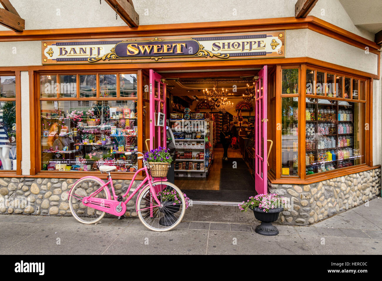 Banff sweet shop hi-res stock photography and images - Alamy
