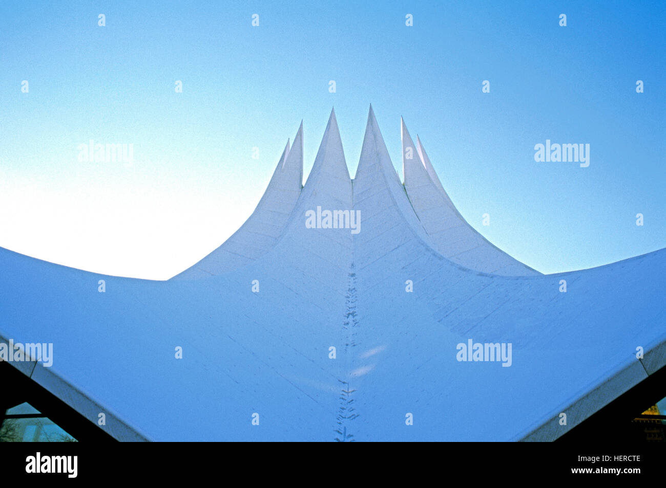 Roof construction tempodrom hi-res stock photography and images - Alamy