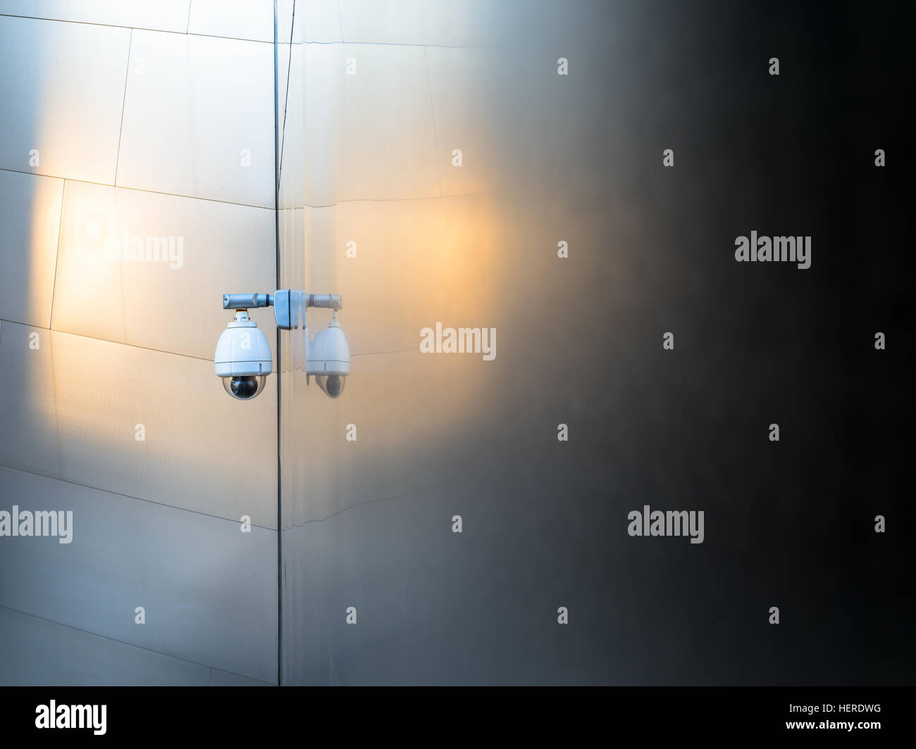 Wall mounted camera hi-res stock photography and images - Alamy