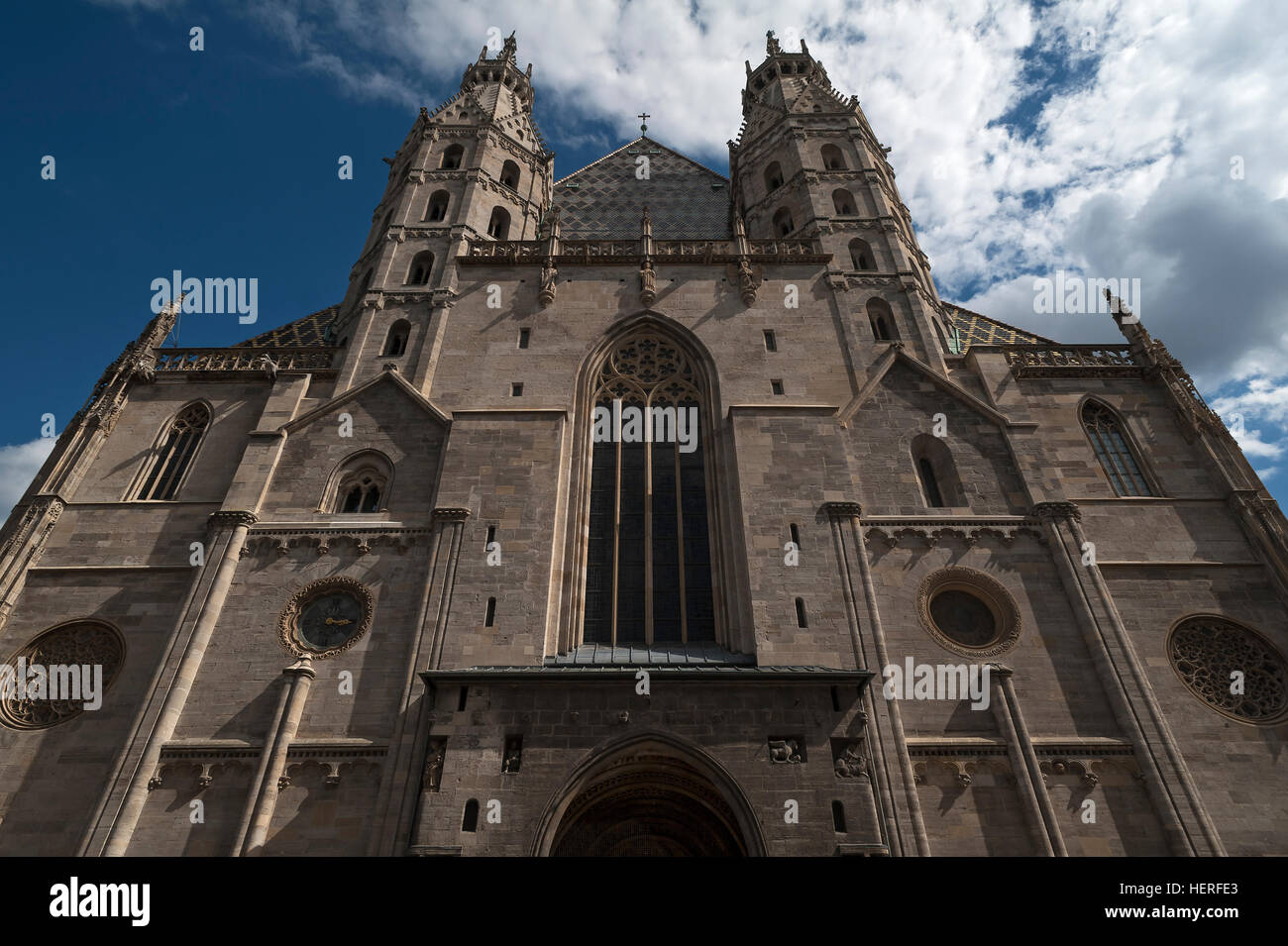 St. stephen's cathedral vienna exterior hi-res stock photography and ...