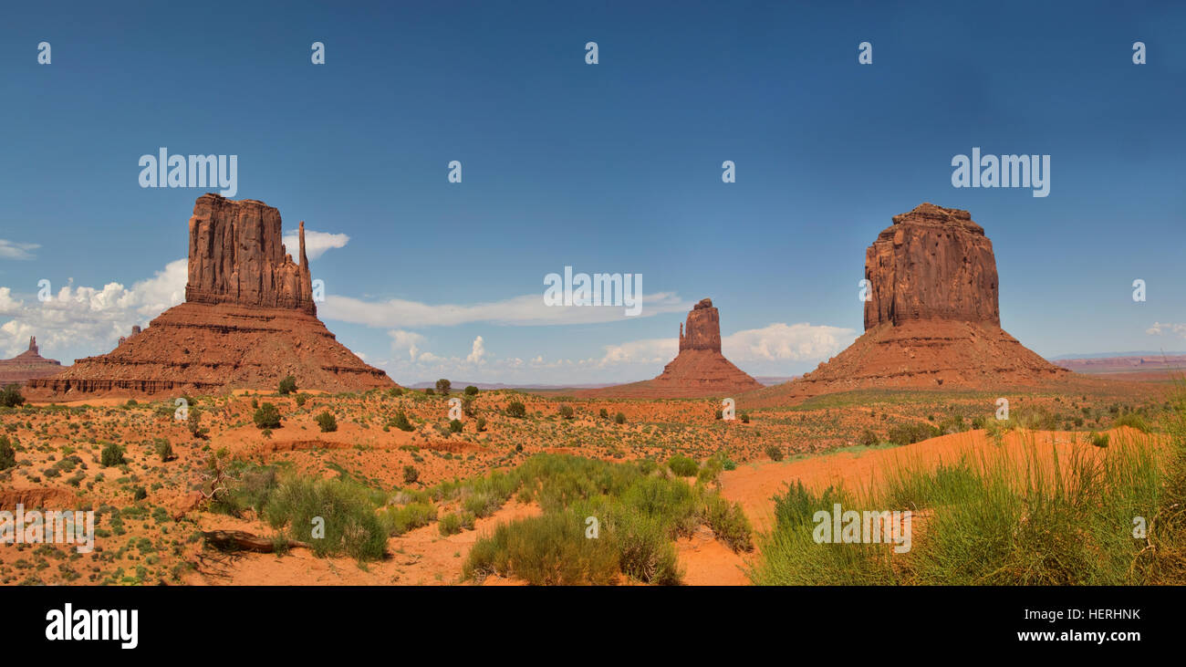 United States of America, USA, Arizona, AR, Monument Valley, Left ...