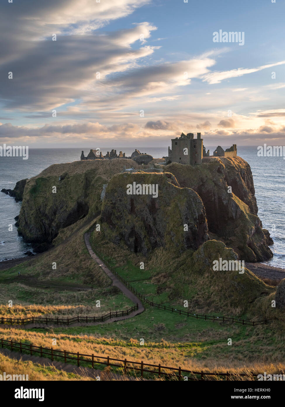 Dunnottar castle scotland hi-res stock photography and images - Alamy