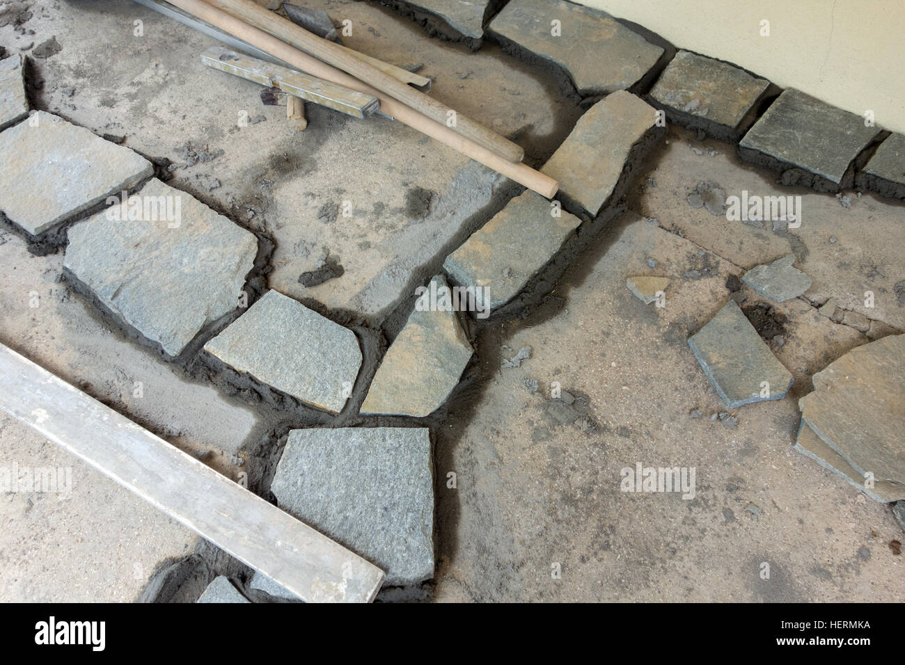 Building slate patio floor from gray shales Stock Photo - Alamy