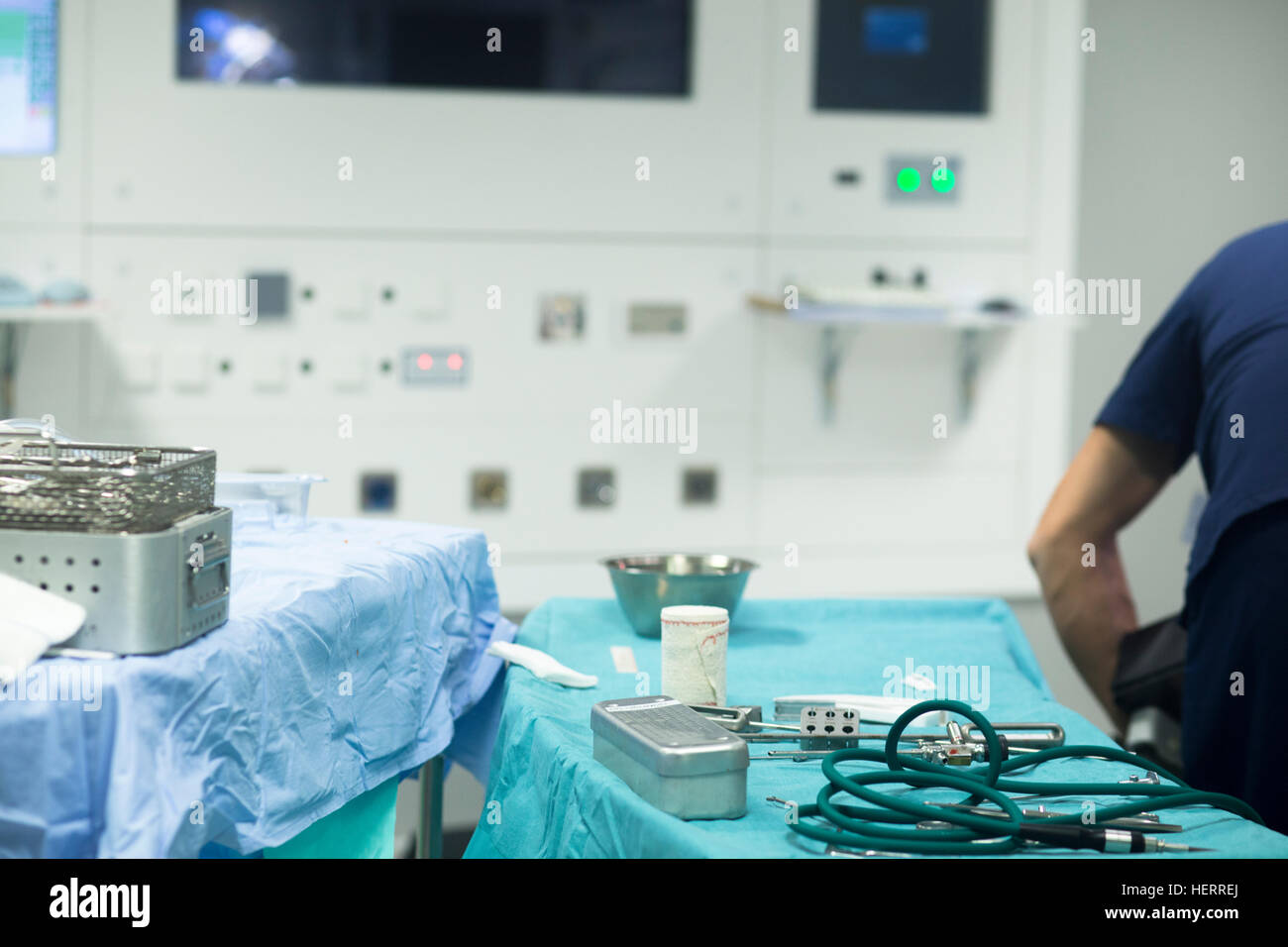 Surgical instrumentation table with sterile instruments ready for ...