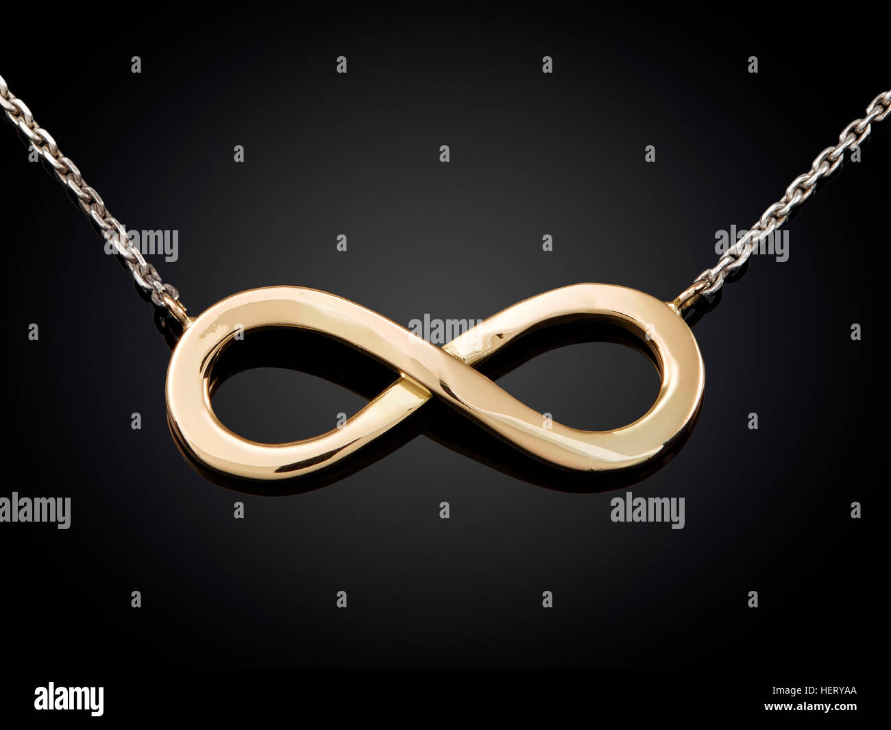 Necklace hi-res stock photography and images - Alamy