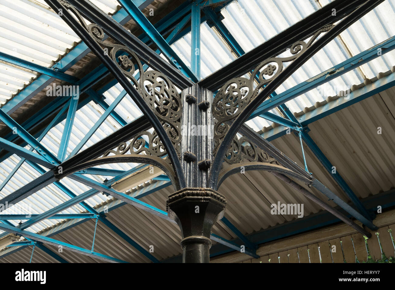 decorated roof trusses at a railway station Stock Photo - Alamy