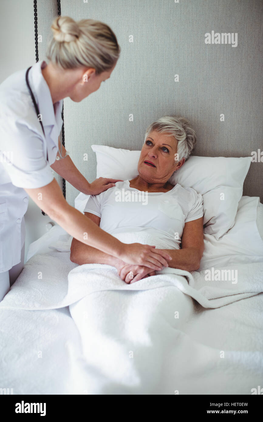 Caucasian woman female doctor hi-res stock photography and images - Alamy
