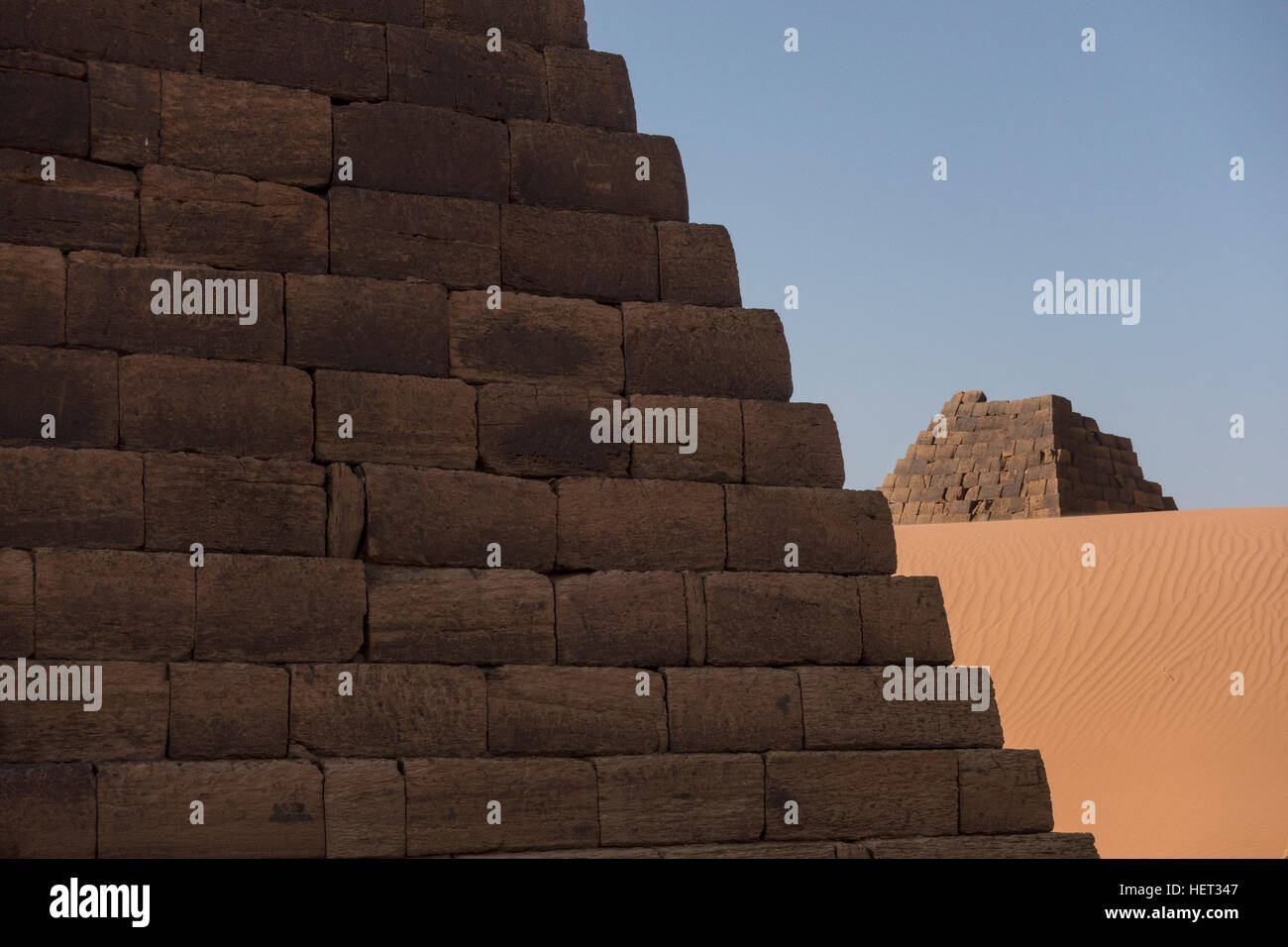 The royal burial pyramids of meroë hi-res stock photography and images ...