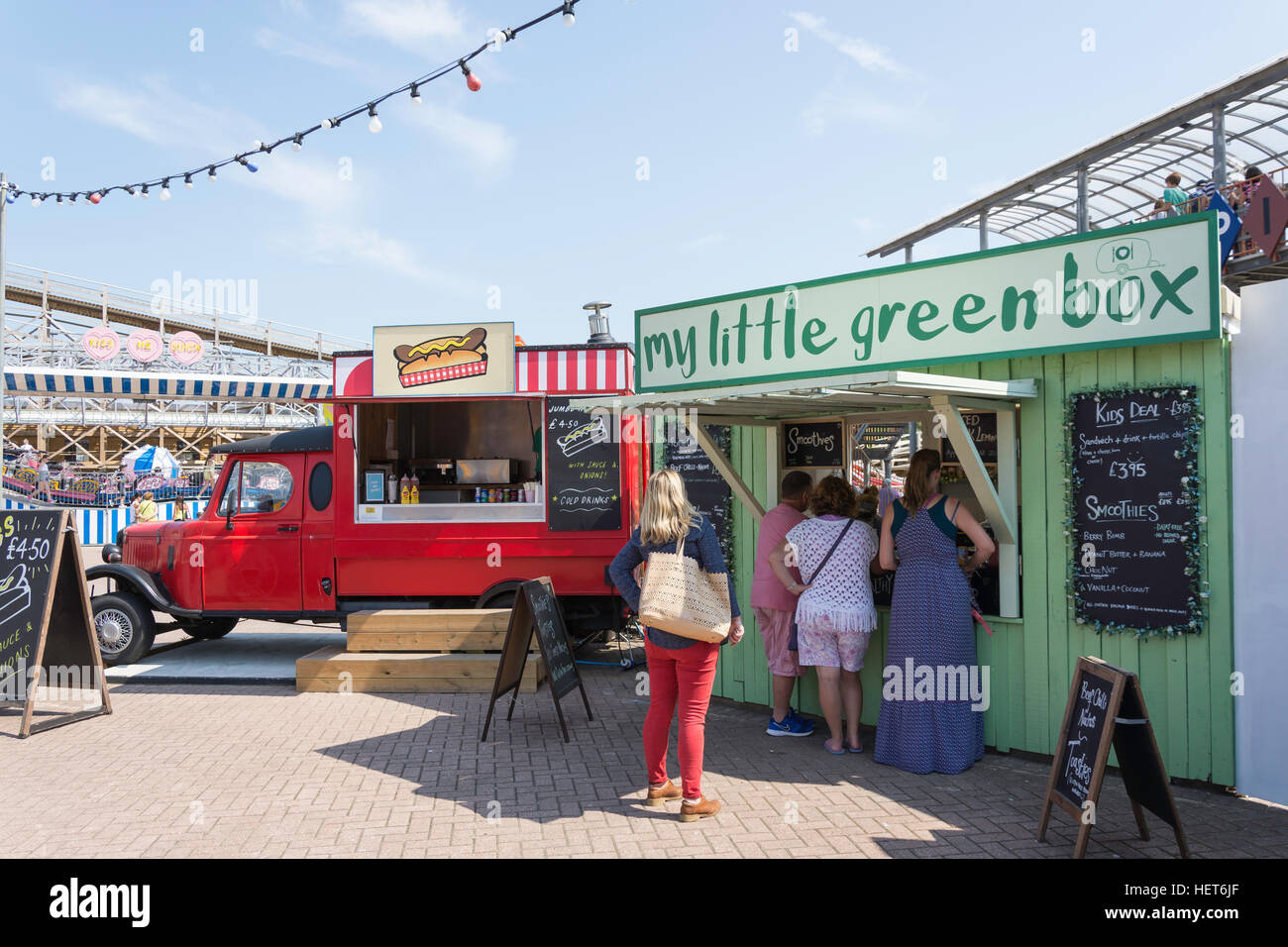 Food parks hi-res stock photography and images - Alamy