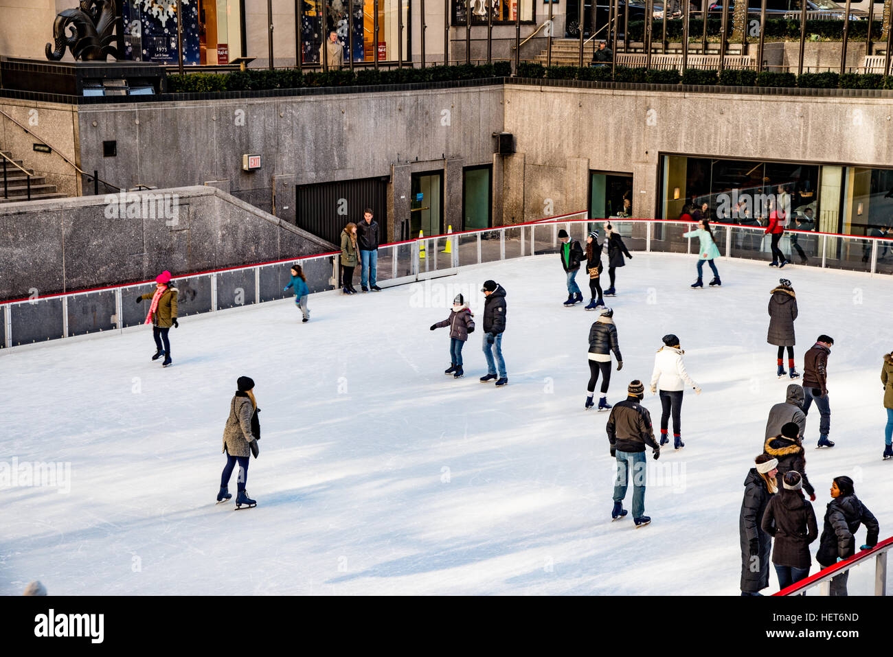 Rockefeller center skate rink hi-res stock photography and images - Alamy