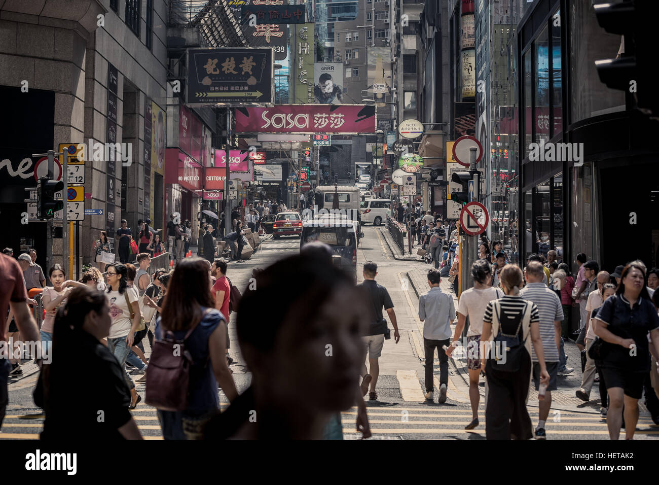 Hong Kong Queen's Road Central at 2016 Stock Photo - Alamy