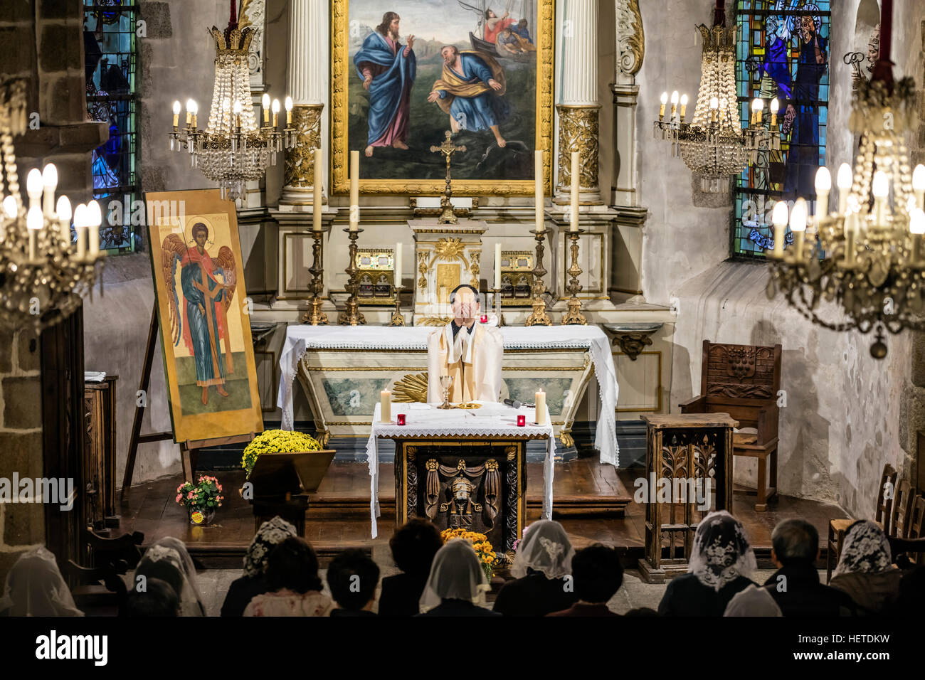 Eucharist catholic host hi-res stock photography and images - Alamy