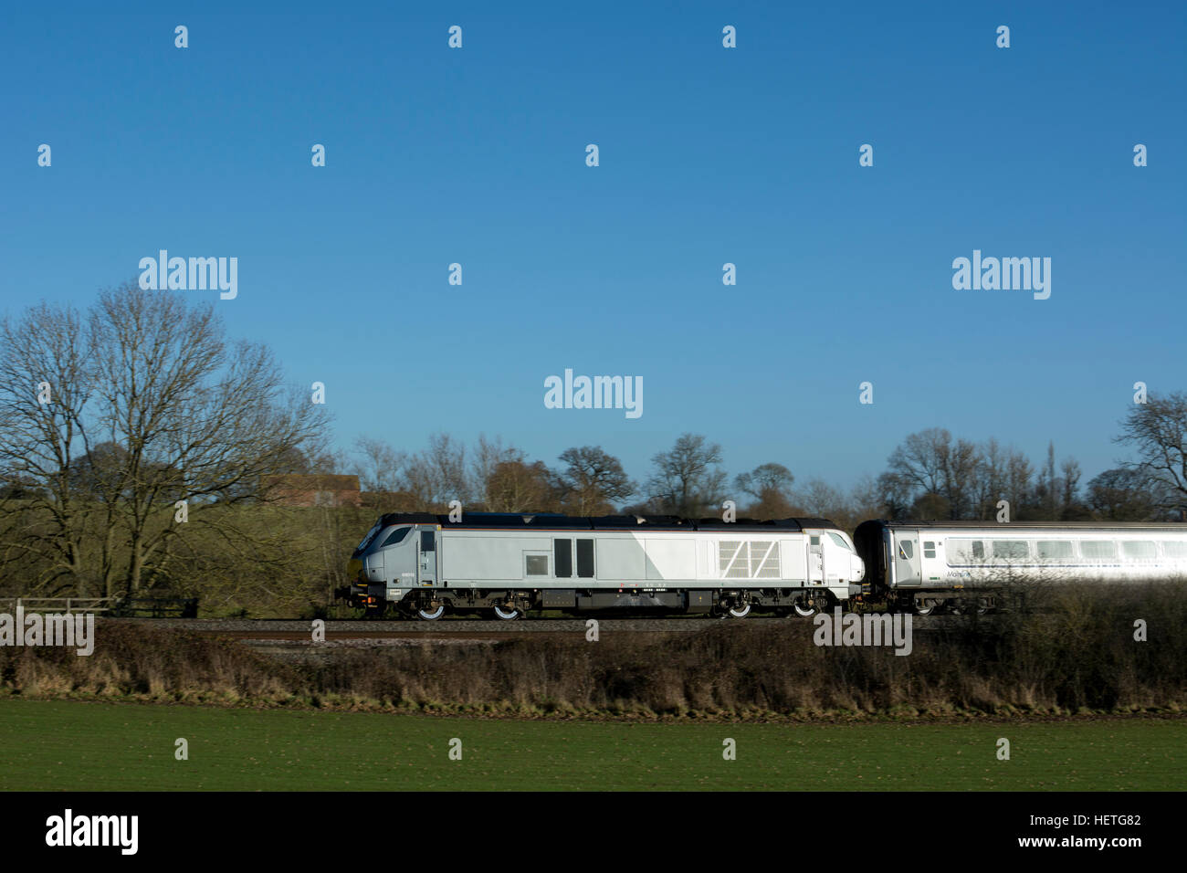 Chiltern Railways Mainline train in winter sunshine, Warwickshire ...