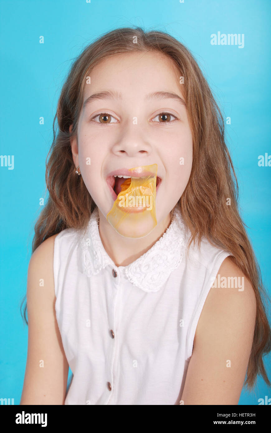 Girl chewing hi-res stock photography and images - Alamy