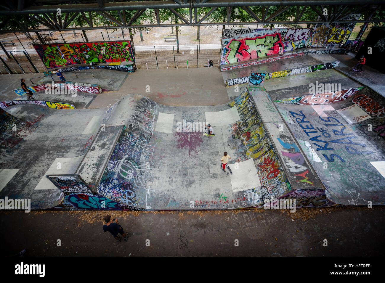 Skatepark de Bercy, Paris, France Stock Photo - Alamy