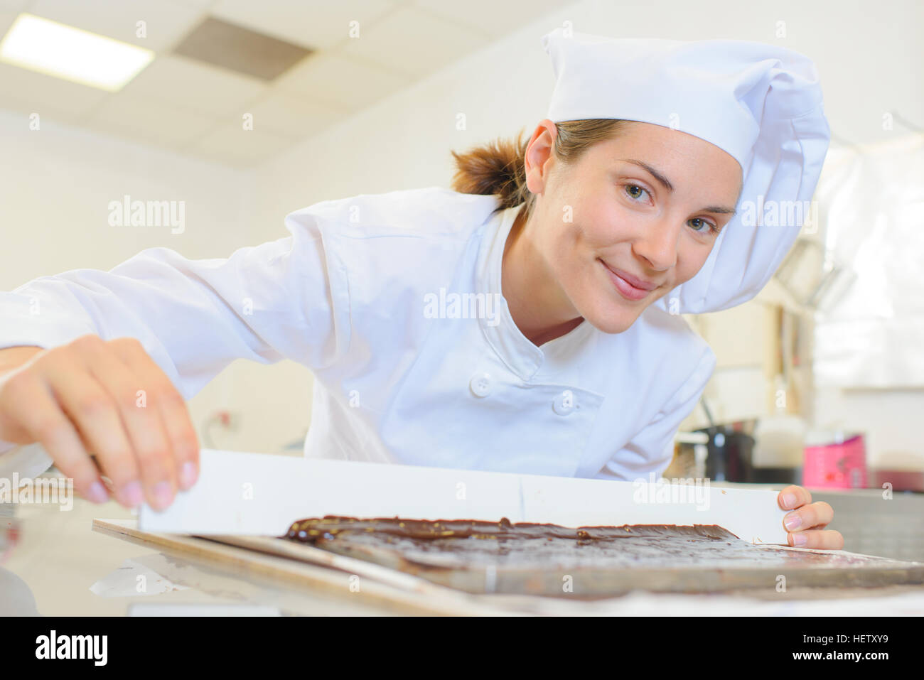 Pastry Chef Working Stock Photo Alamy pastry-chef-working-stock-photo-alamy