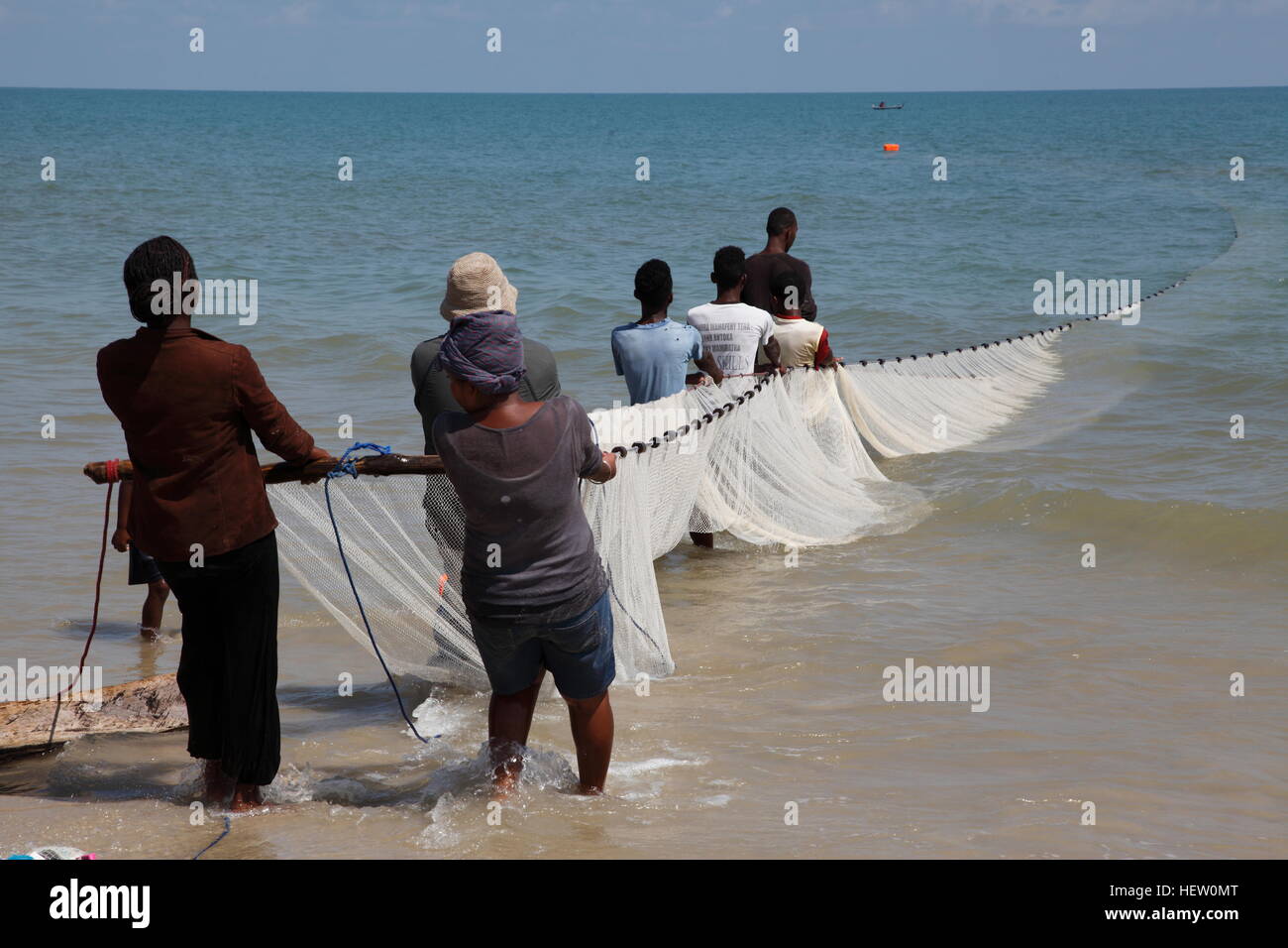 Hauling net fishing hi-res stock photography and images - Alamy