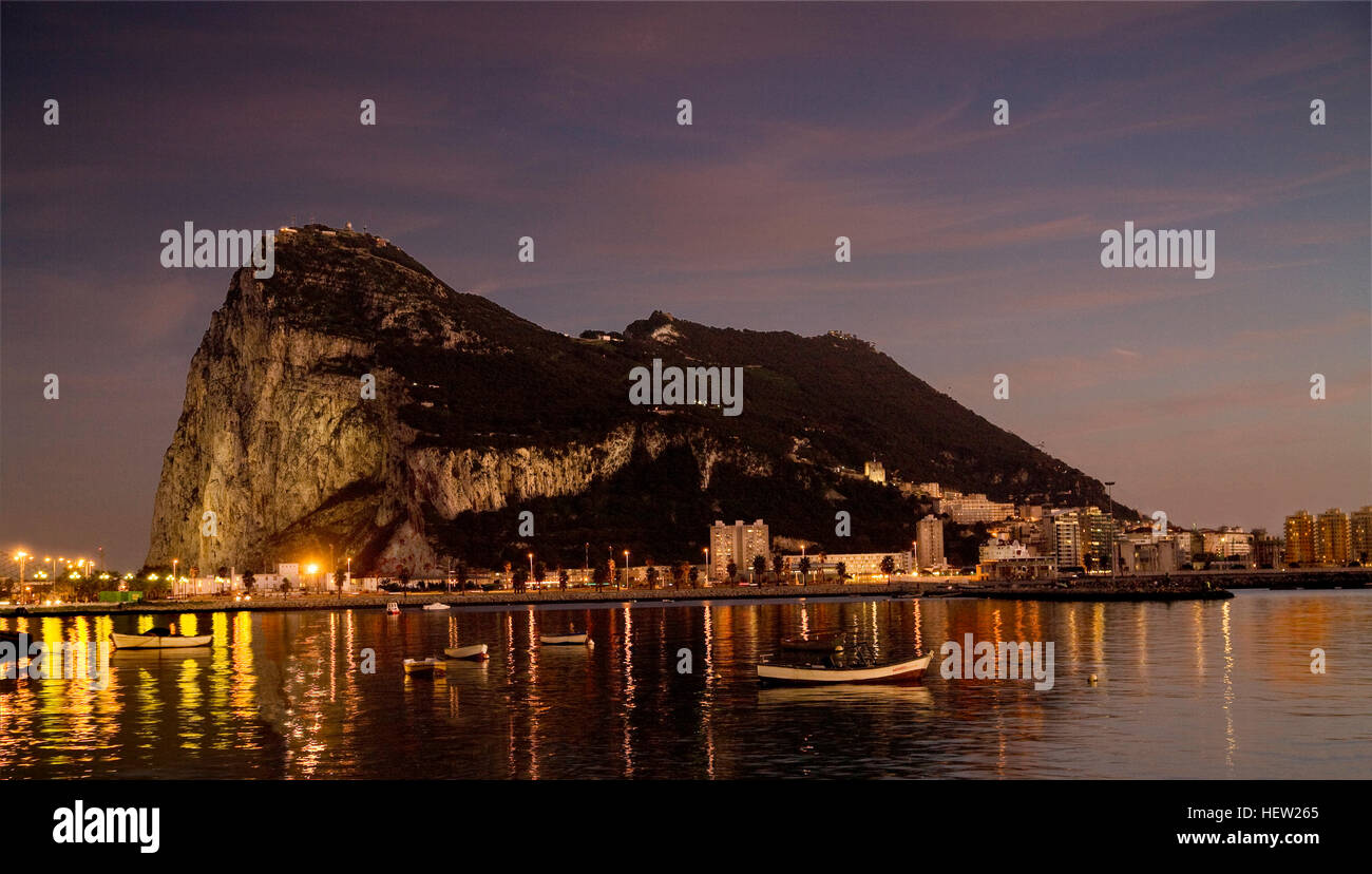 Rock of gibraltar hi-res stock photography and images - Alamy