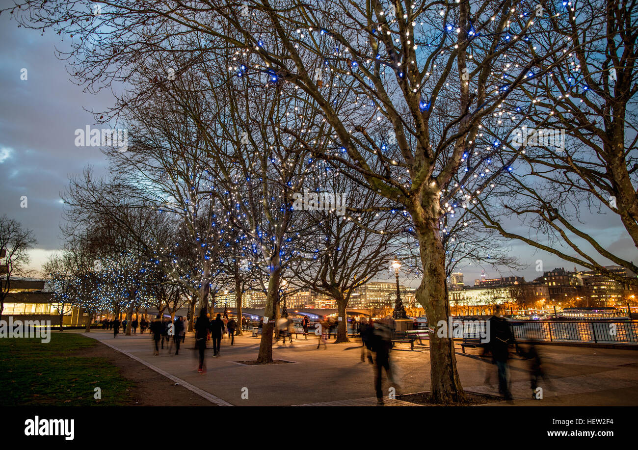 Thames walk lights hi-res stock photography and images - Alamy