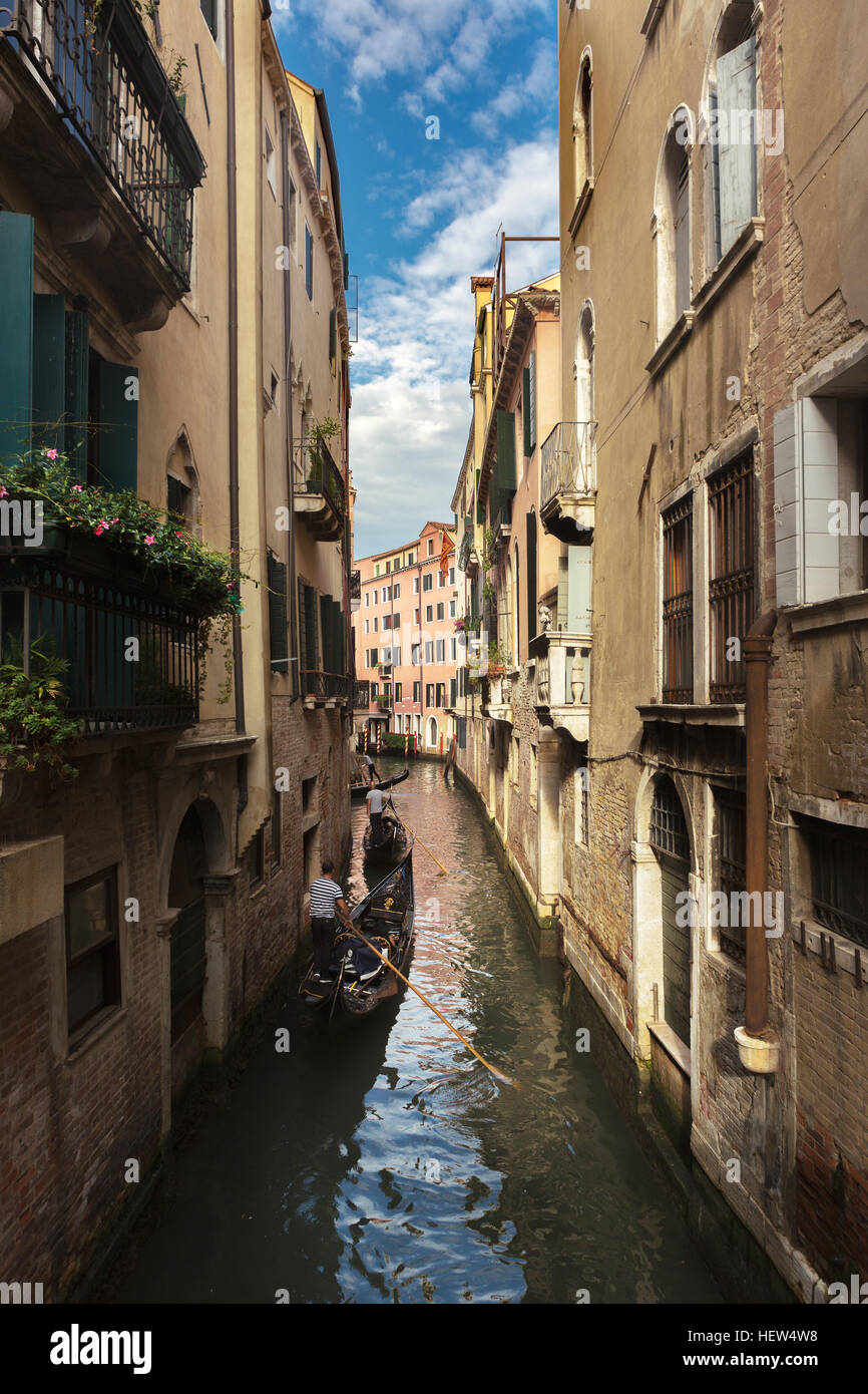 Old buildings venice hi-res stock photography and images - Alamy