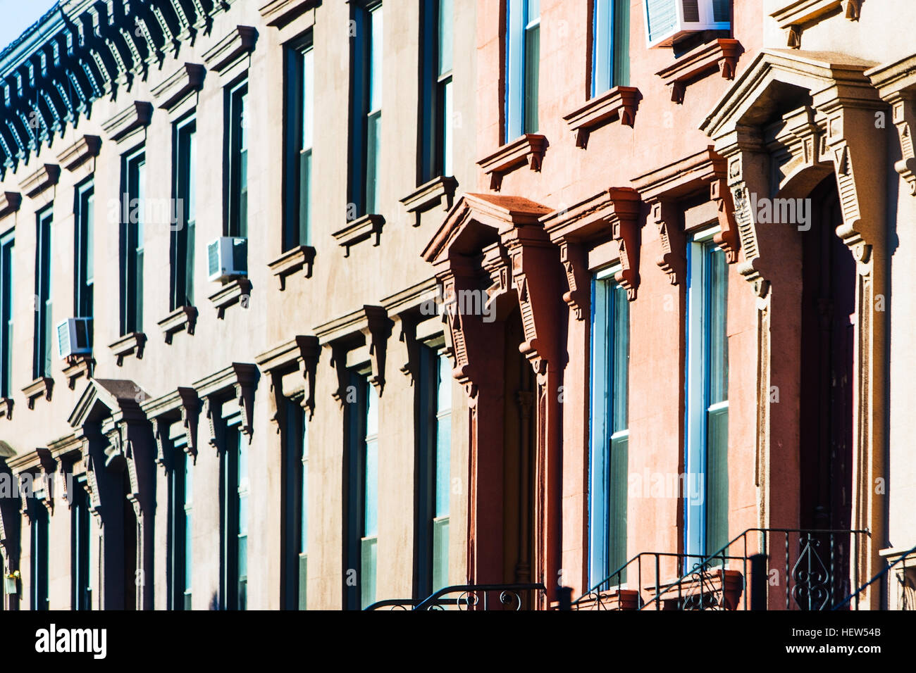 Row house facade hi-res stock photography and images - Alamy