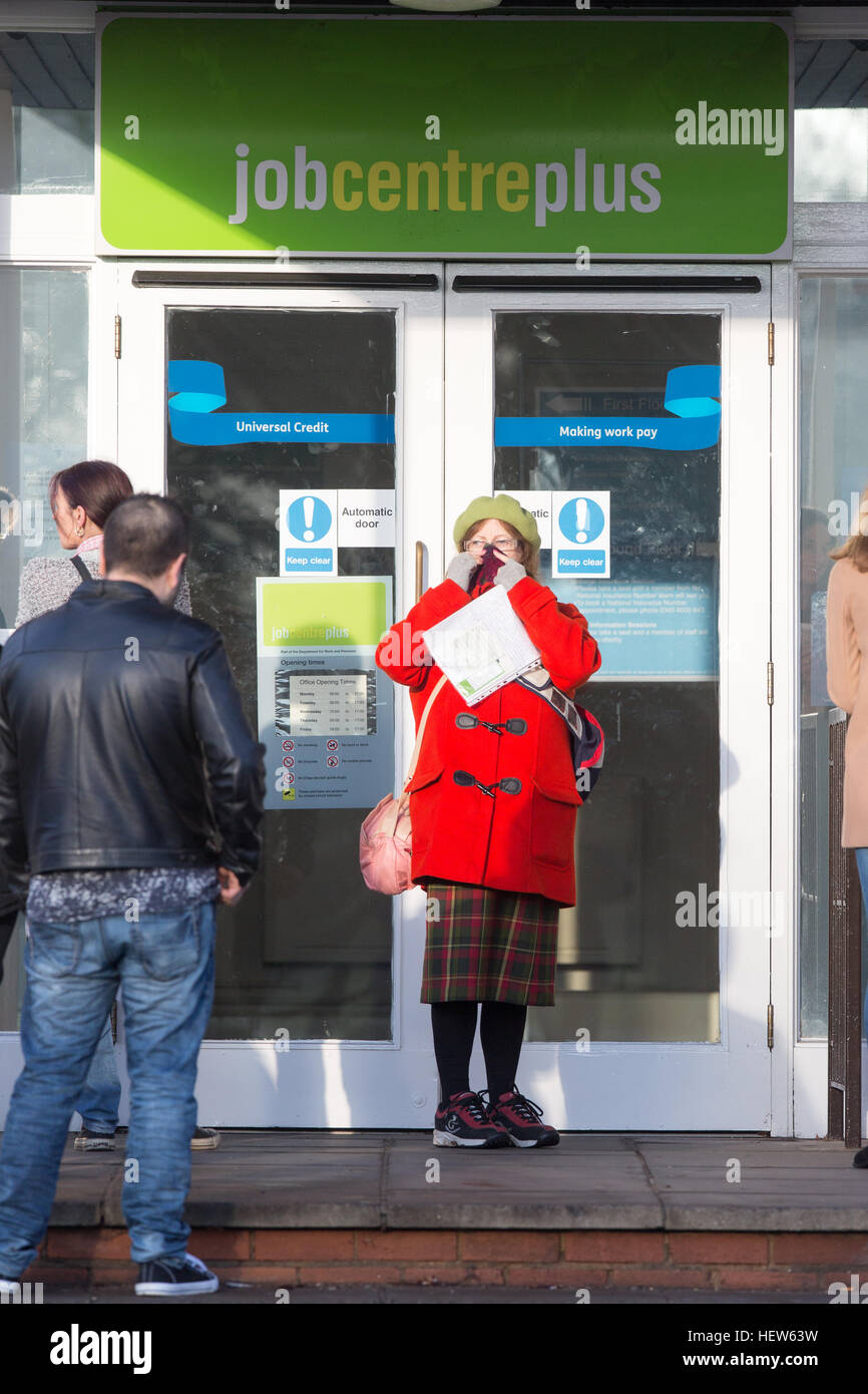 Workers jobcentre jobcenter hi-res stock photography and images - Alamy