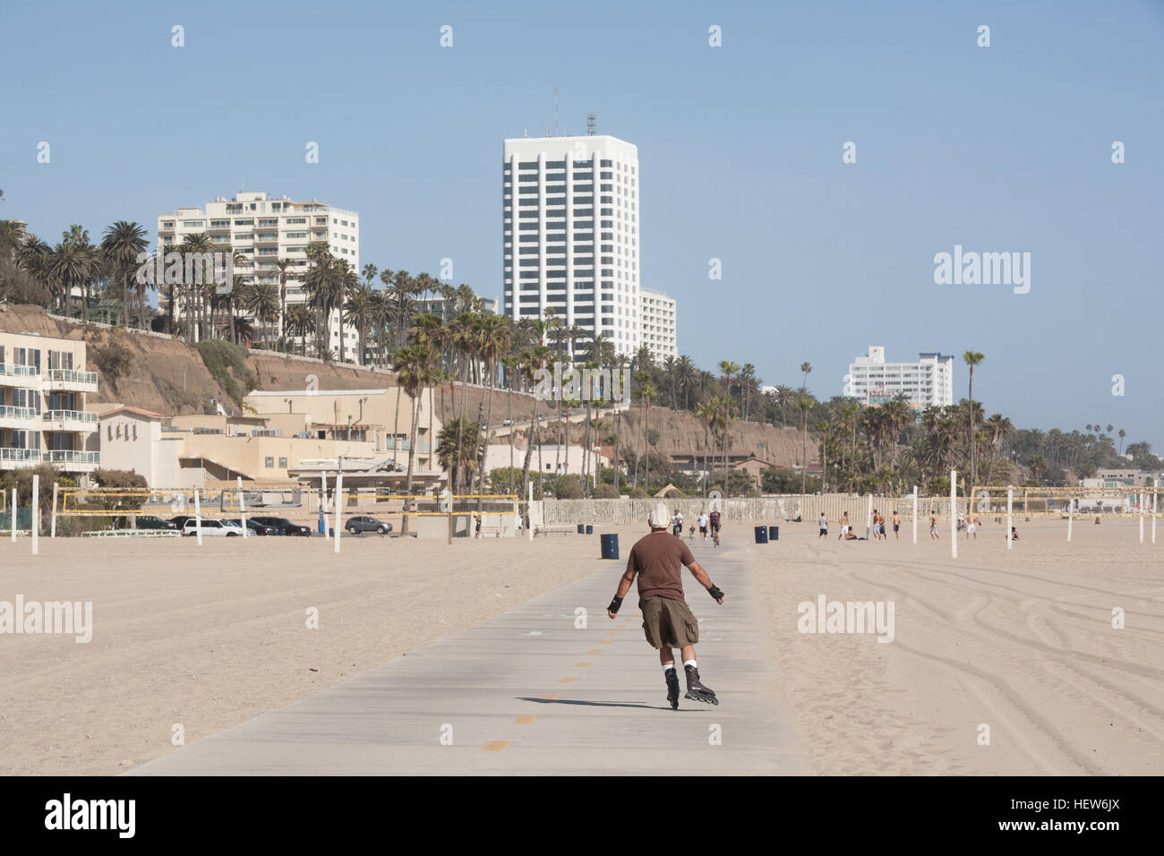 Inline skating family hi-res stock photography and images - Alamy