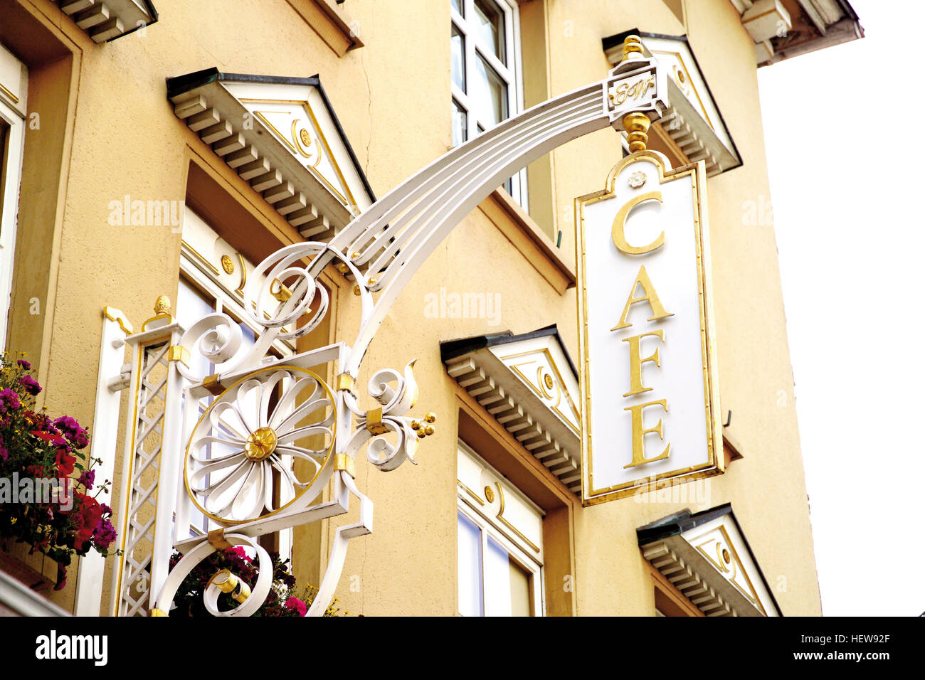Shop sign in linz hi-res stock photography and images - Alamy