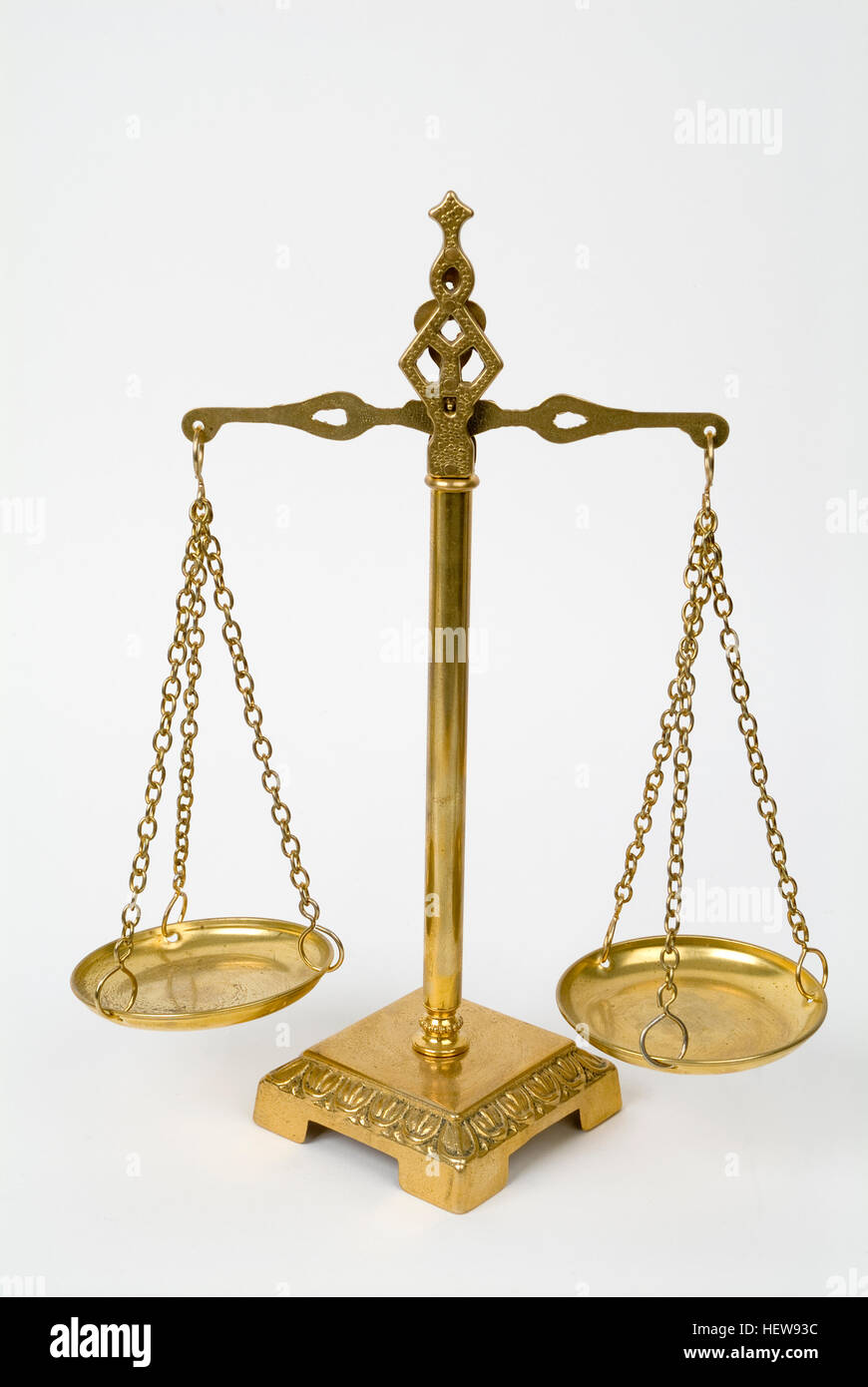 Brass scale, balance and weighing dishes Stock Photo - Alamy