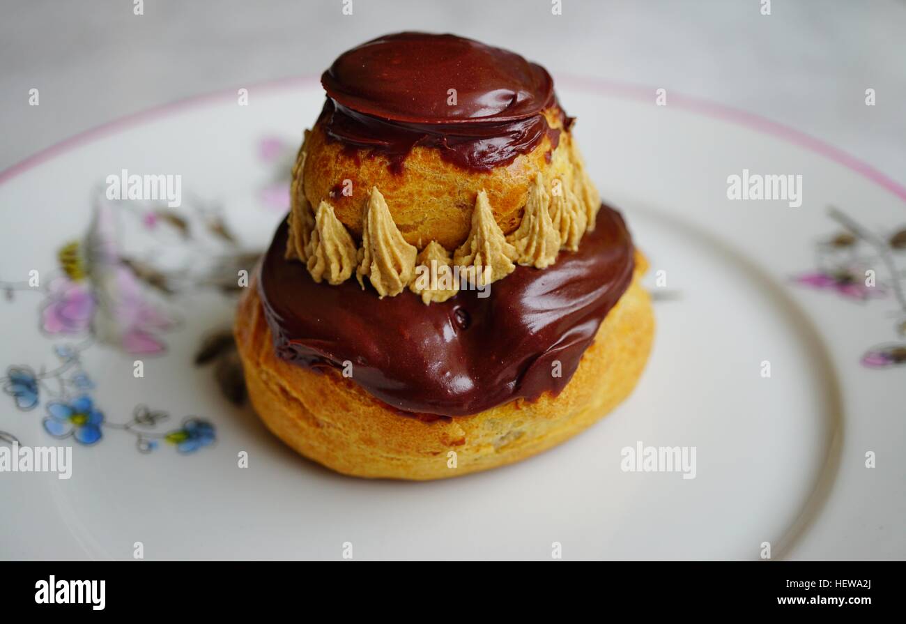 Religieuse france hi-res stock photography and images - Alamy