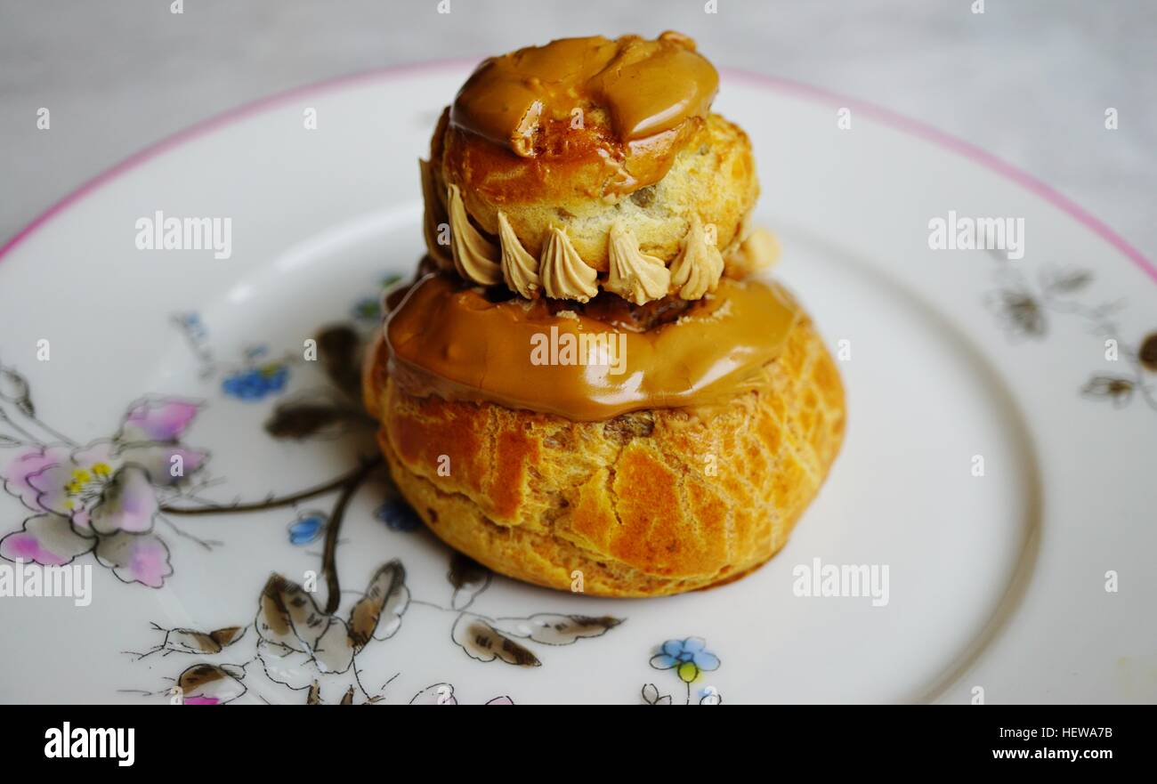 Religieuse religieuse hi-res stock photography and images - Alamy