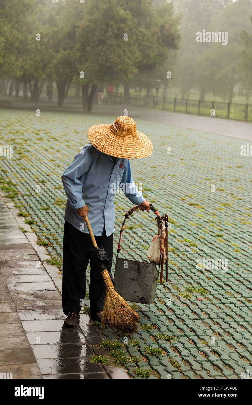 Garbage Man High Resolution Stock Photography and Images - Alamy