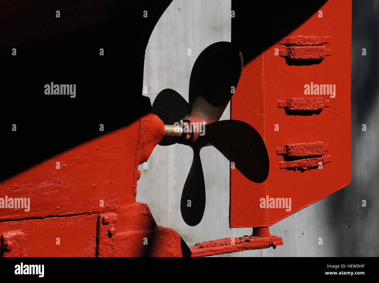 A propeller is a mechanical device that converts rotational motion into ...